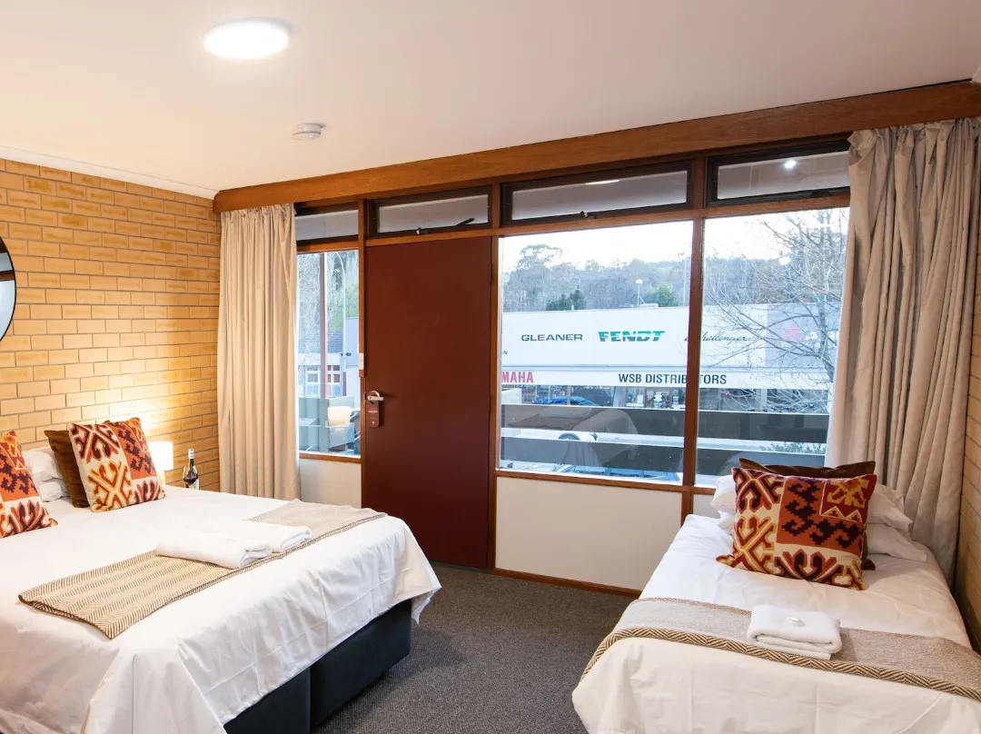 Bentley's Hotel - Clare