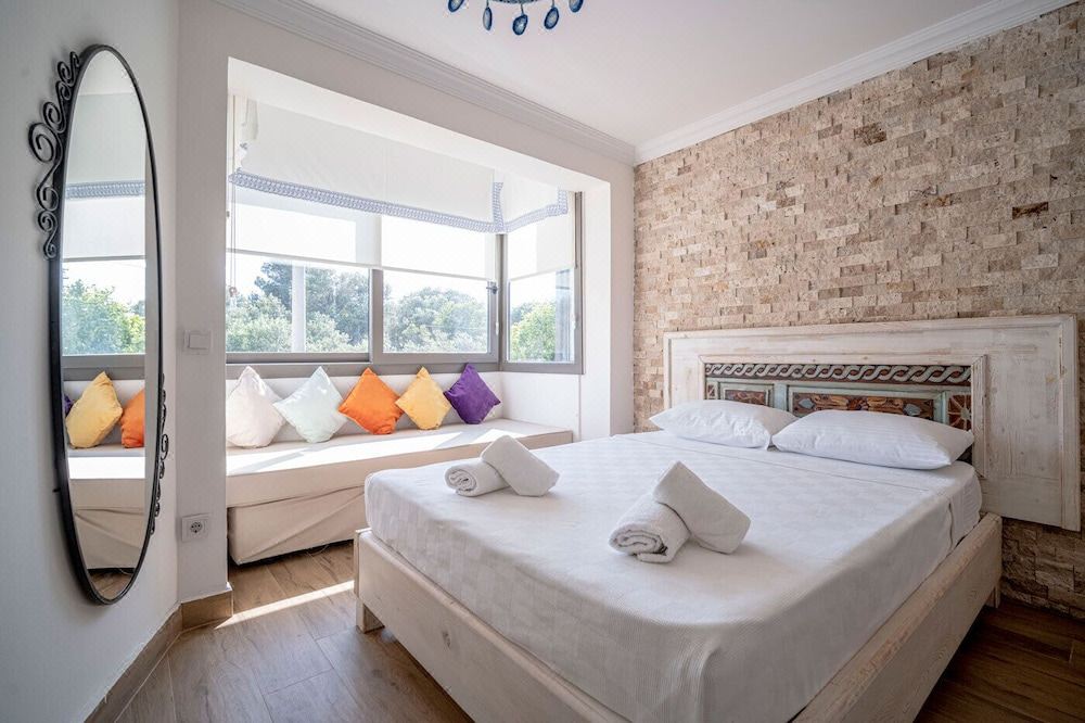 Lunas Alaçatı - Çeşme