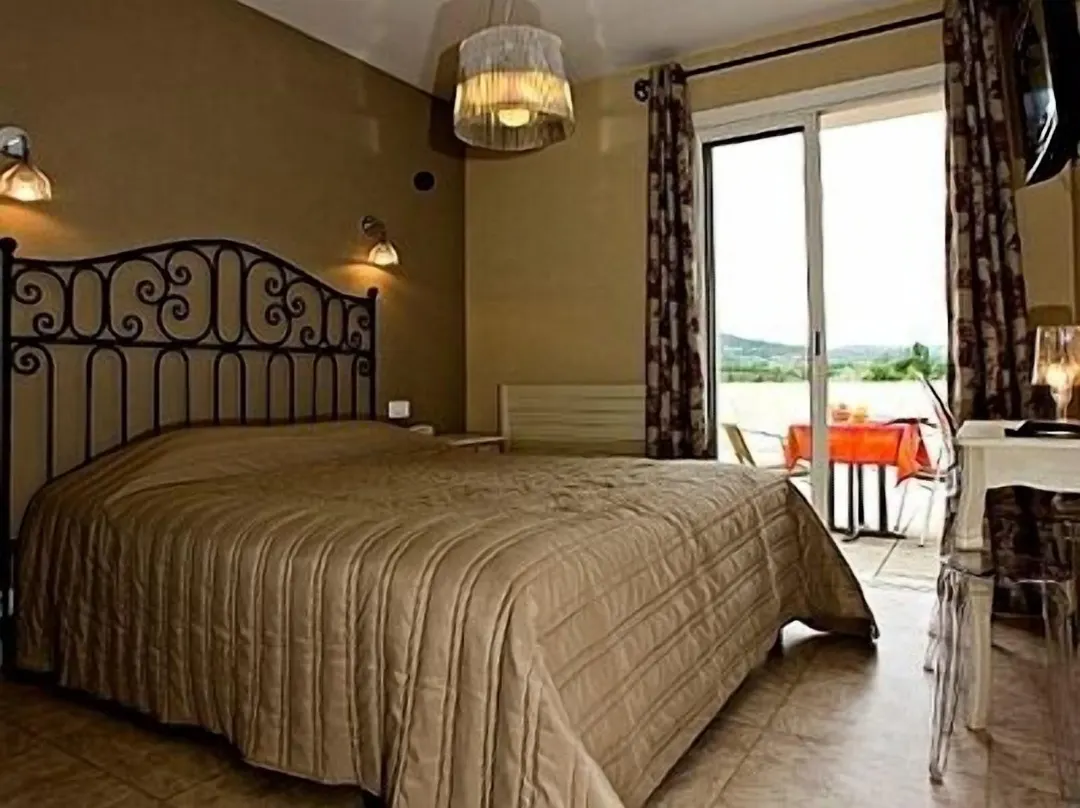 Logis Hôtel Le Manoir - Luberon - Bonnieux