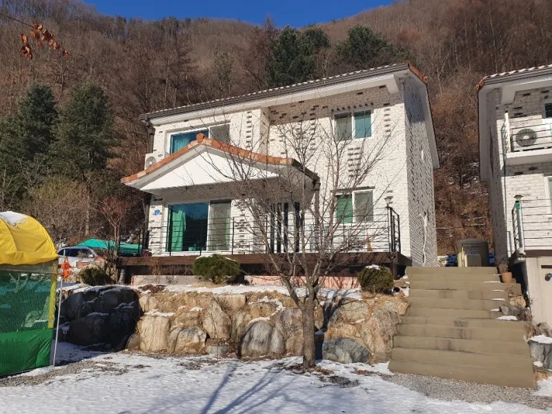 Yeongwol Neulpureun Pension Camping Site - Andong