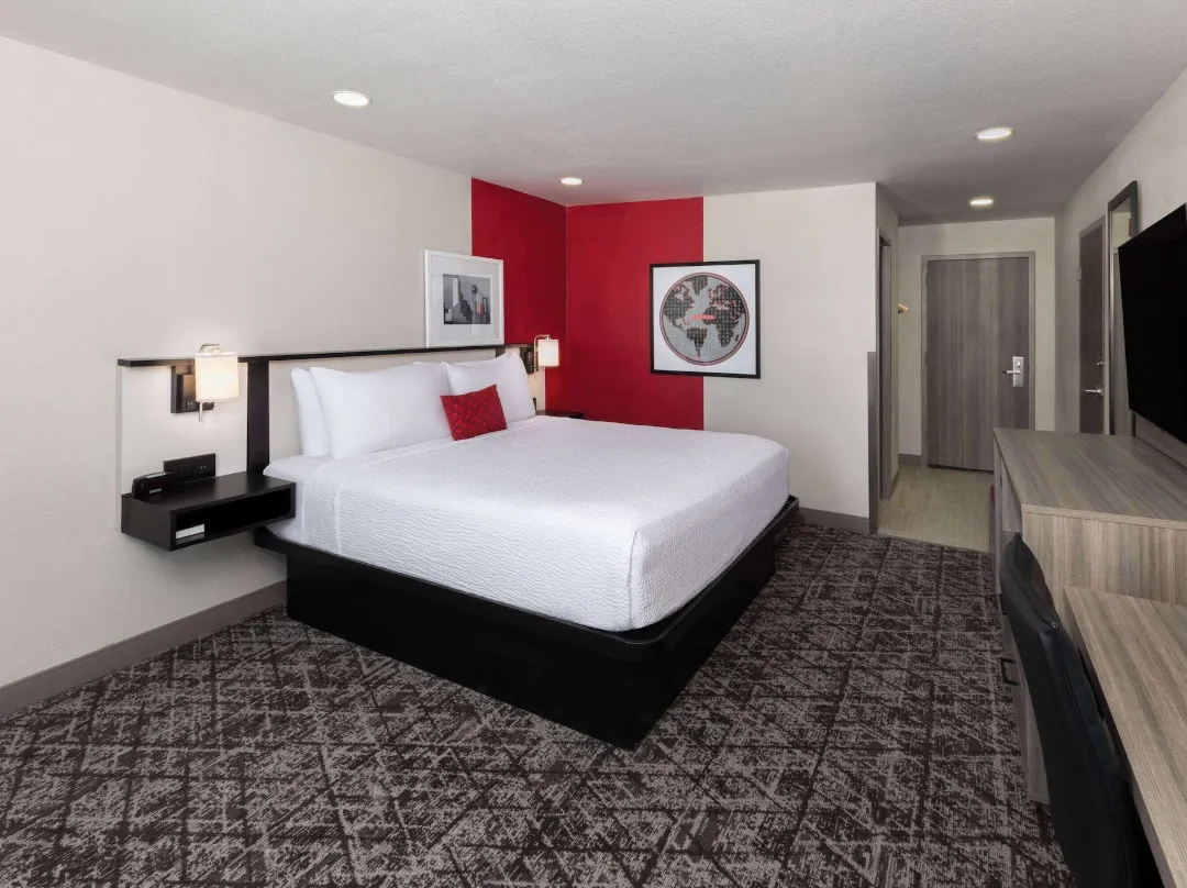Ramada By Wyndham Dfw Airport - Carrollton, TX