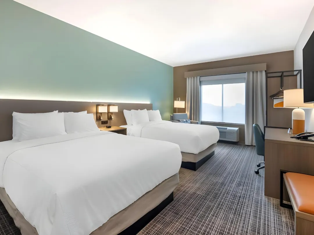 Comfort Inn & Suites - Brentwood, TN