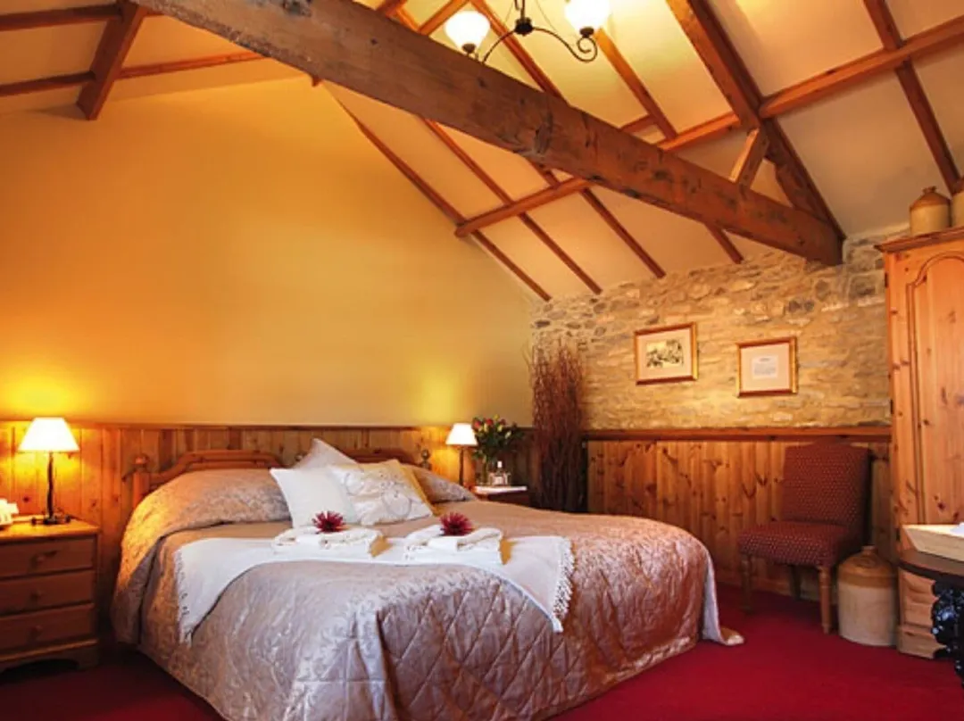 The Catherine Wheel - Bibury
