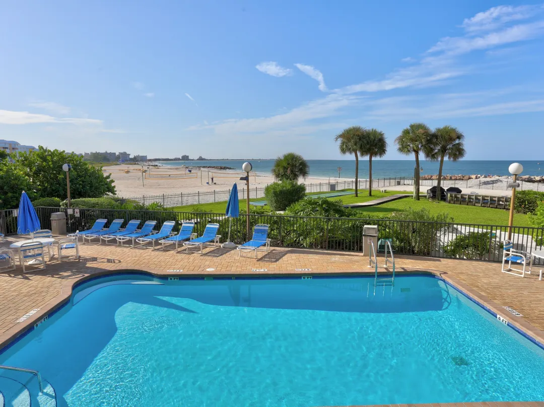 Gulf Front Views And Heated Pool - Elegant Beachside Retreat - St. Petersburg