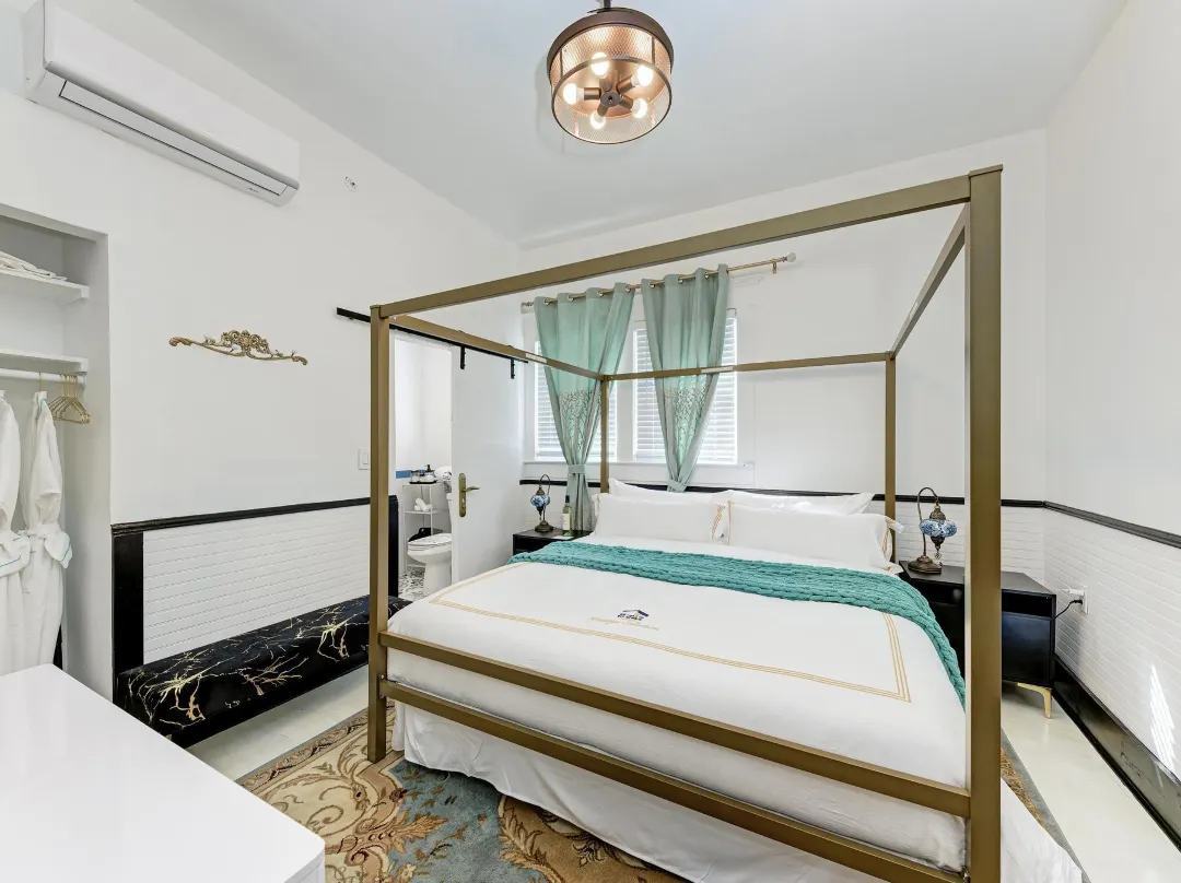 Prestige Collection, Hotel Boutique - Pinellas Park, FL