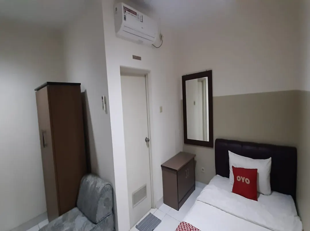 Oyo 93358 Sukamulya Homestay - Bandung