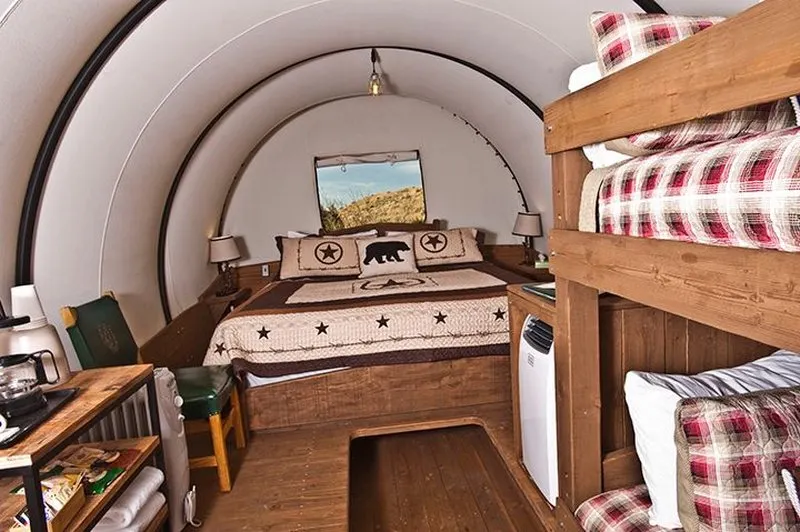 Chico Hot Springs Resort - Montana