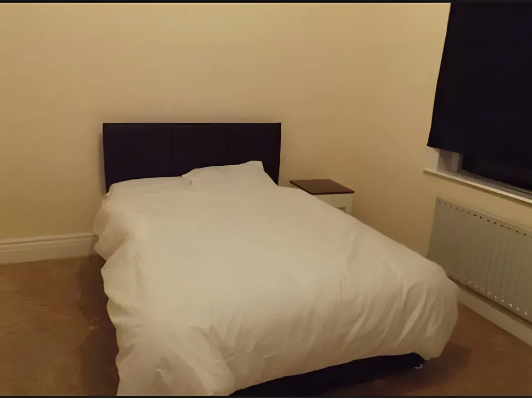 Nearby To Town Centre And Local Amenities At Stoke On Trent - Stoke-on-Trent