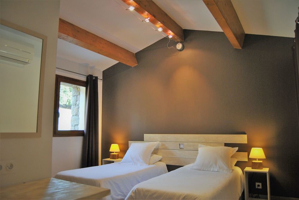Maison D'hôtes Zella - Tables Et Chambres D'hôtes - Corse-du-Sud