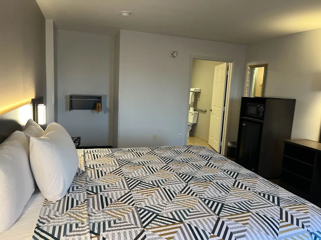 Motel 6 Junction, Tx - Llano River - Texas