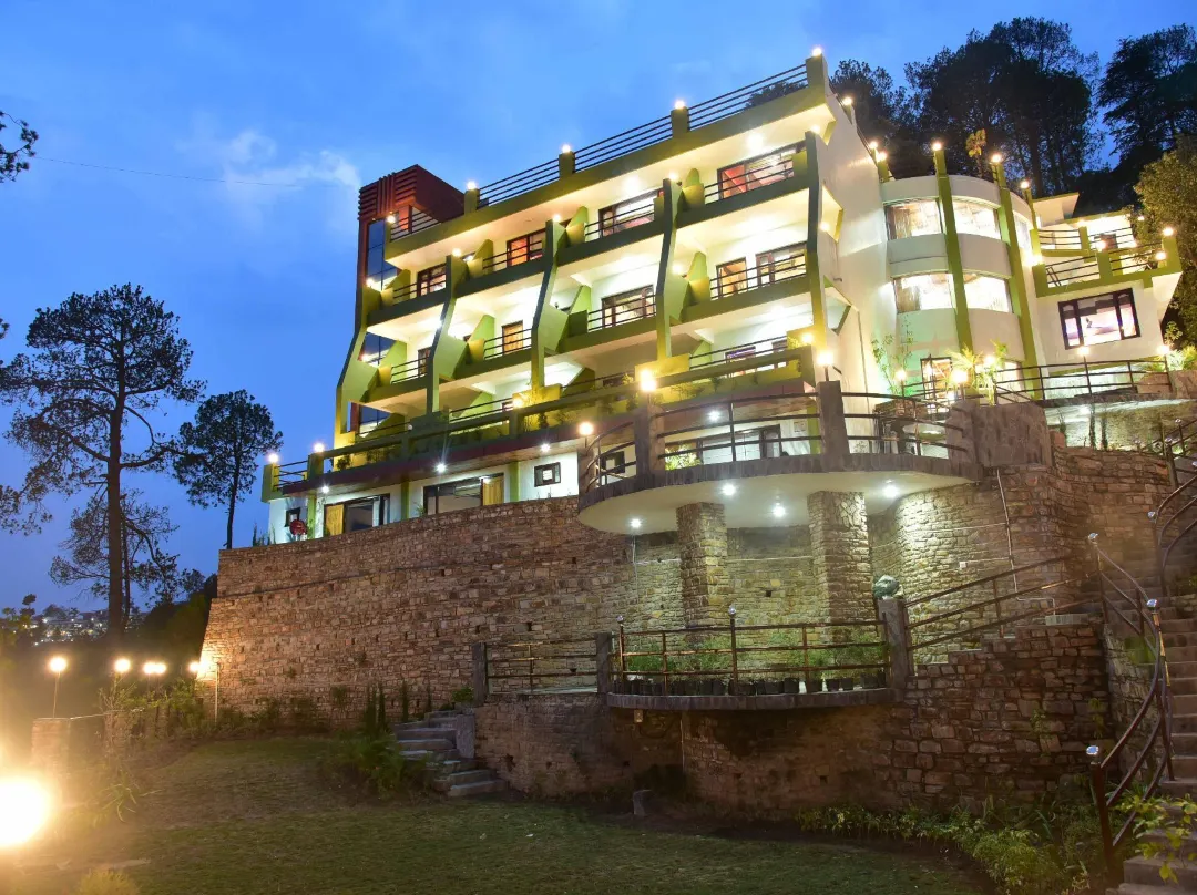 Xomotel Sunita Himalayan Paradise - Kausani