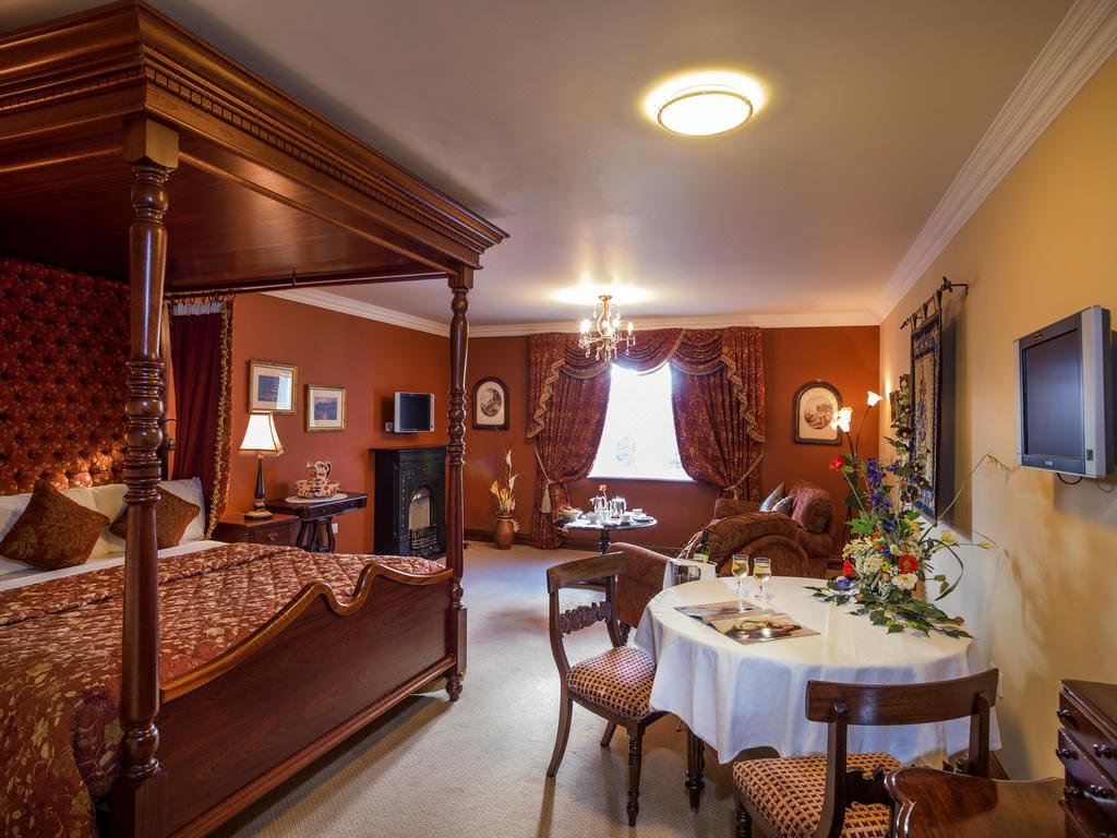 Earls Court House - Killarney