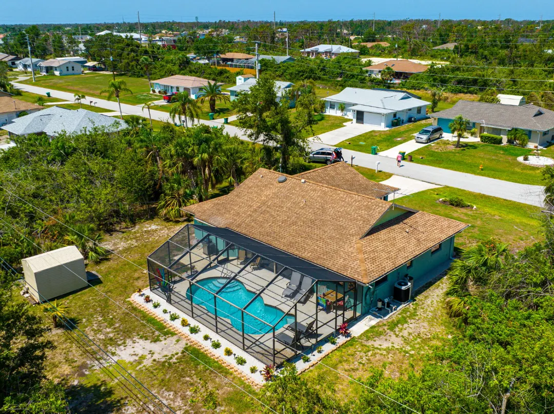 Heated Pool And Outdoor Entertainment - Charming Coastal Sanctuary - Englewood, FL