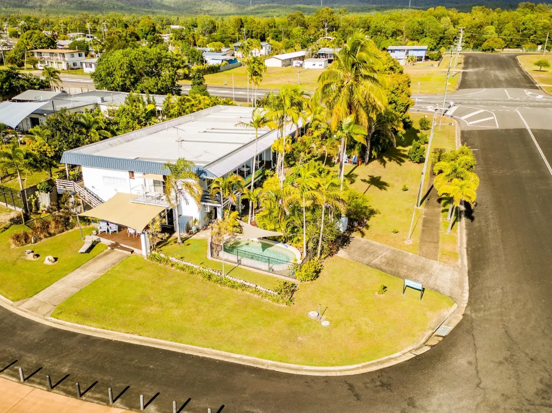 Cardwell Beachfront Motel - Queensland