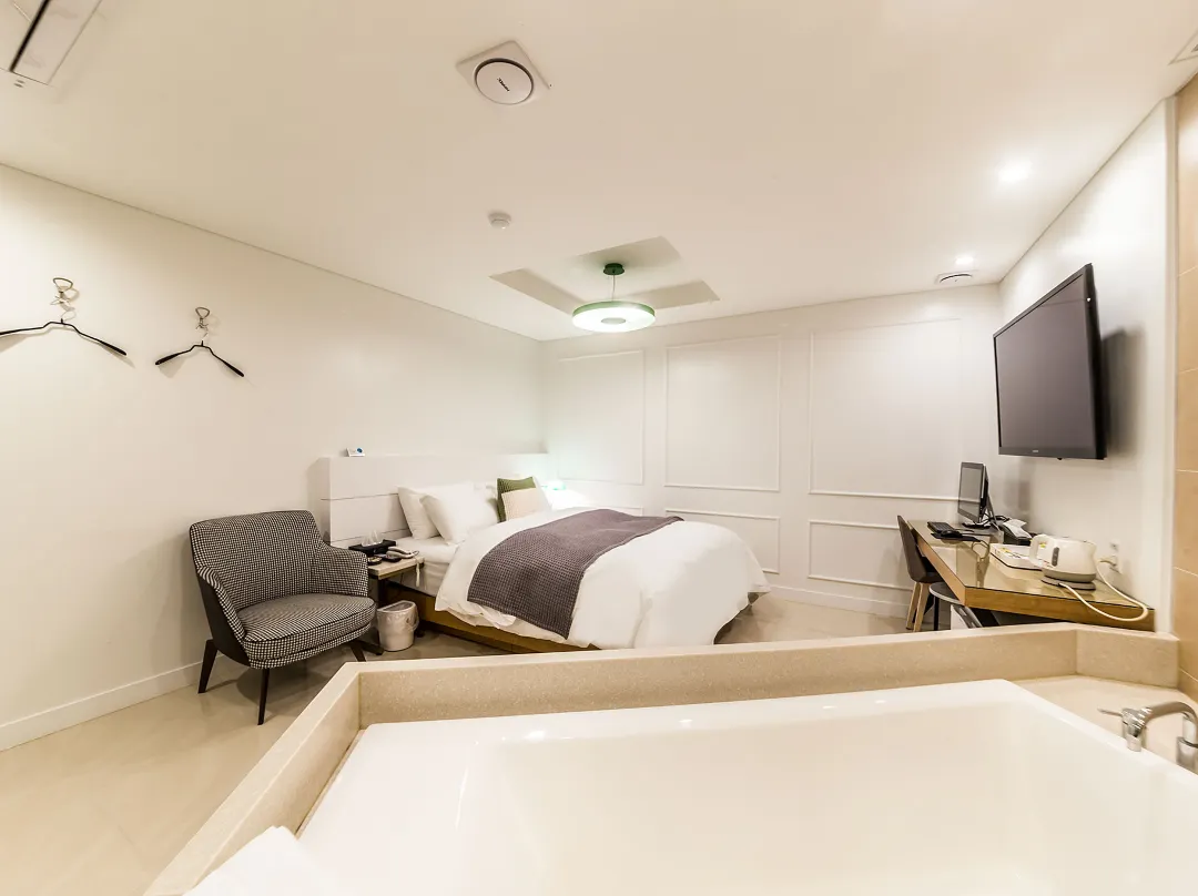 Habjeong Circle Hotel - Seoul