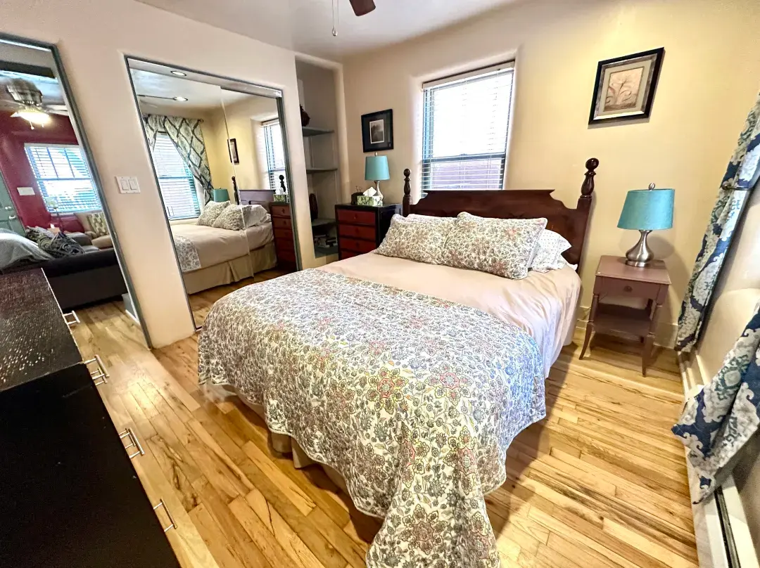 Enclosed Patio And Kiva Fireplace - Charming Retreat - Santa Fe