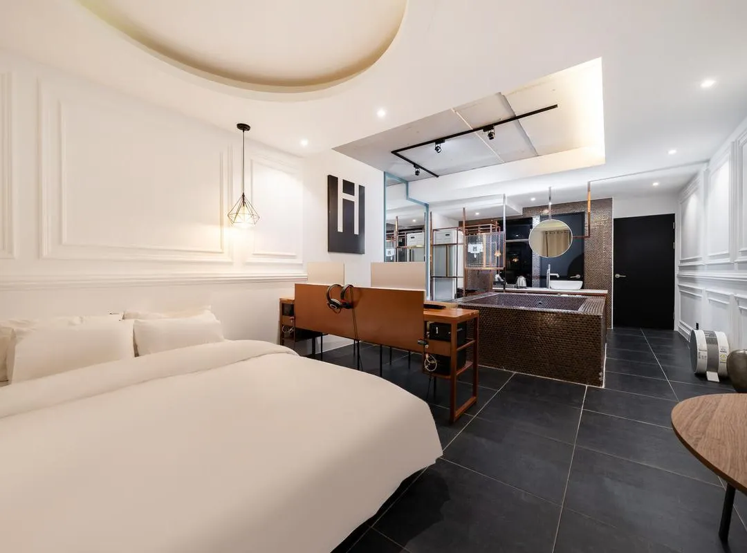 Hotel In Cafe Guri-si - 성거읍