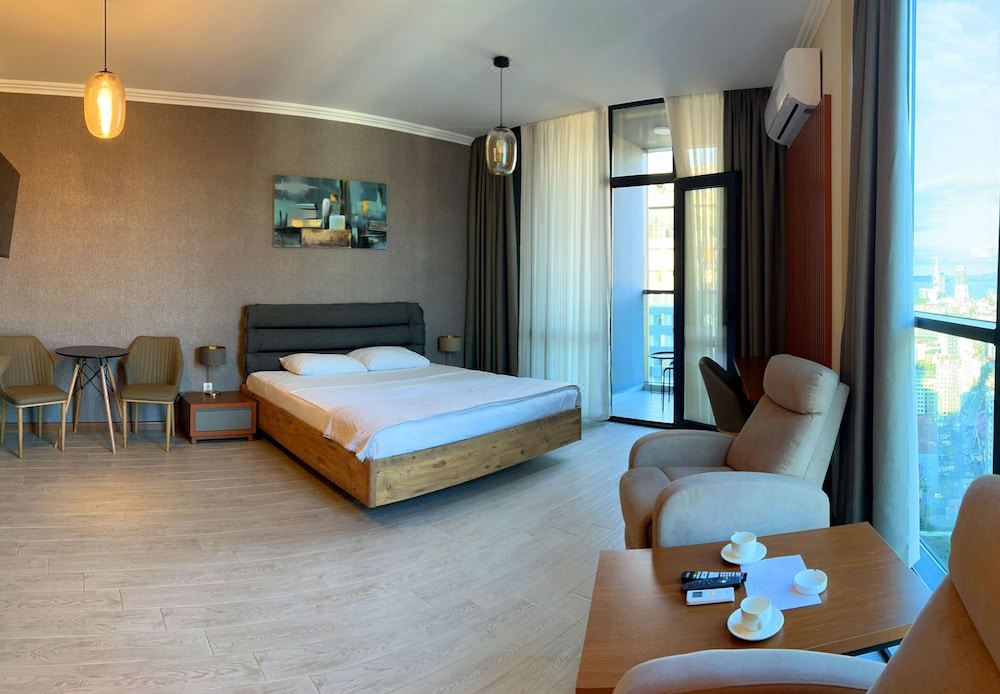 Season Suite Apart-hotel - 바투미