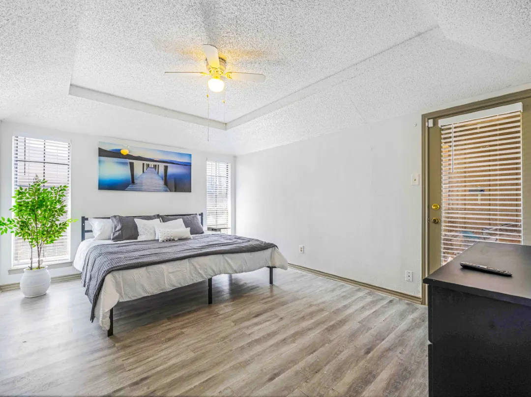 Cozy Retreat - Central, Minutes From Downtown Dallas - Garland, TX