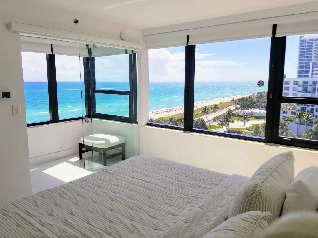 Elegant Oceanfront With Views 2 Bedroom - 1101 - North Miami Beach, FL
