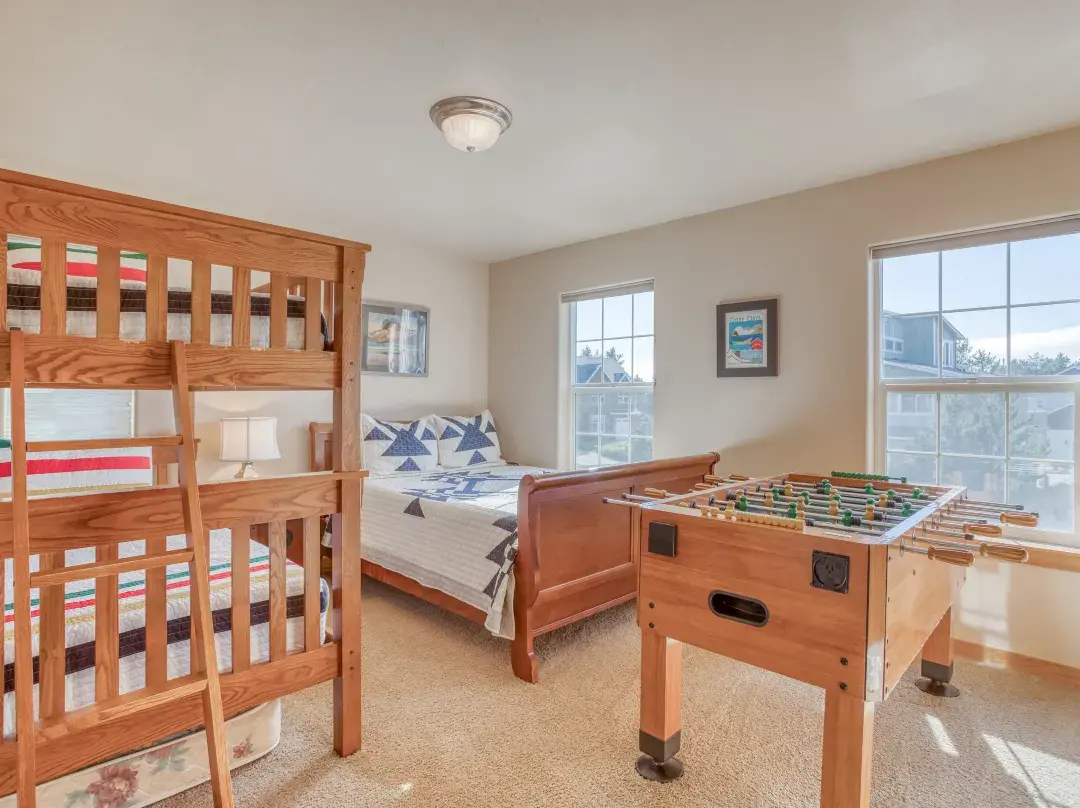 Charming Escape With Hot Tub And Game Amenities - Delightful Family Haven - Neskowin, OR