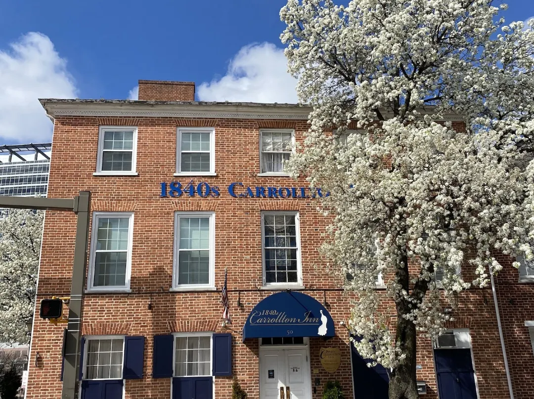 1840s Carrollton Inn - Essex, MD