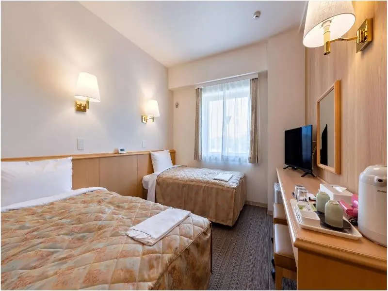 Hotel Az Ehime Touyo-tewn - Saijo