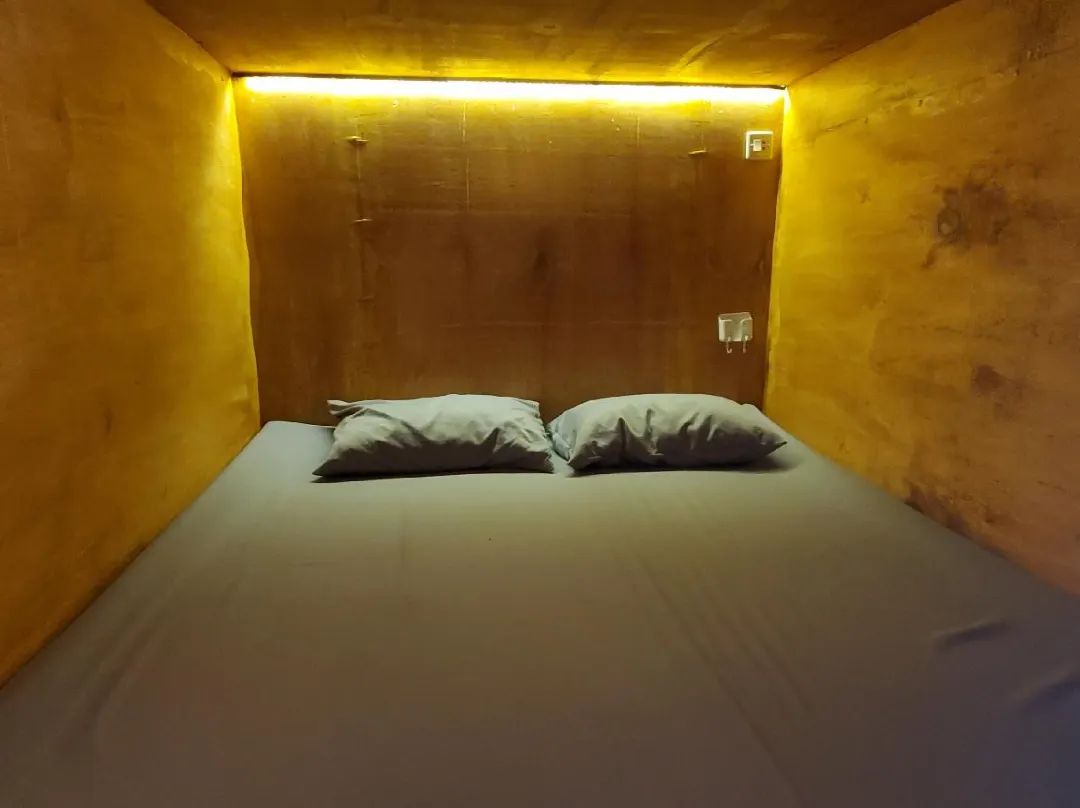 Istay Hostel And Capsule - Surabaya