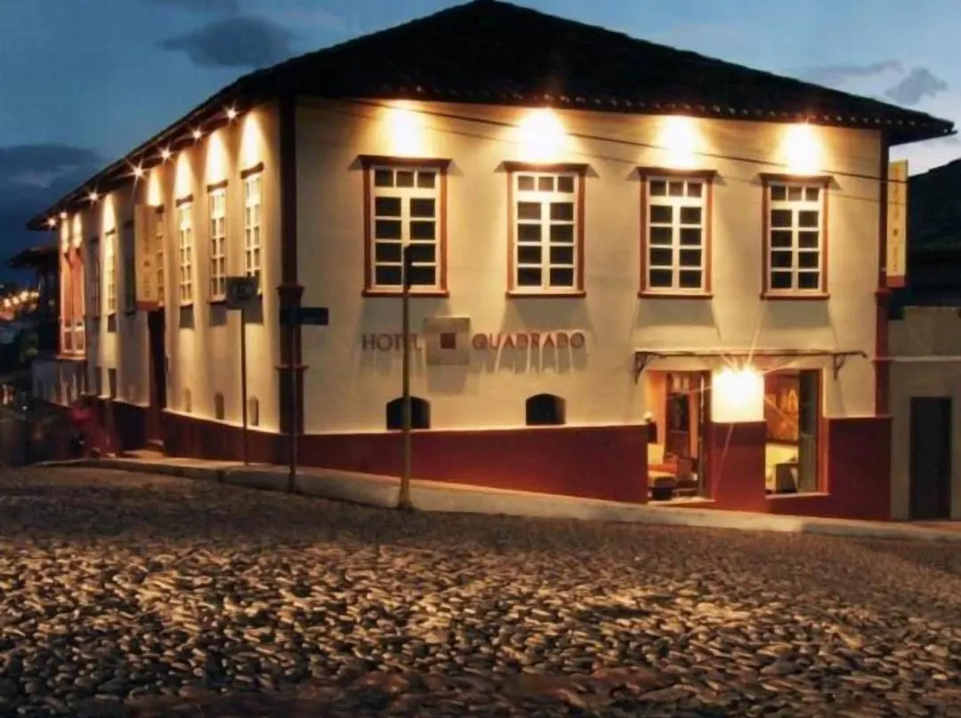 Hotel Quadrado - Santa Barbara