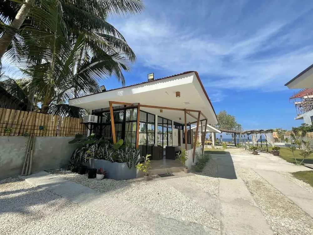 Fins Pacific Coral Bay By Hiverooms - Samboan