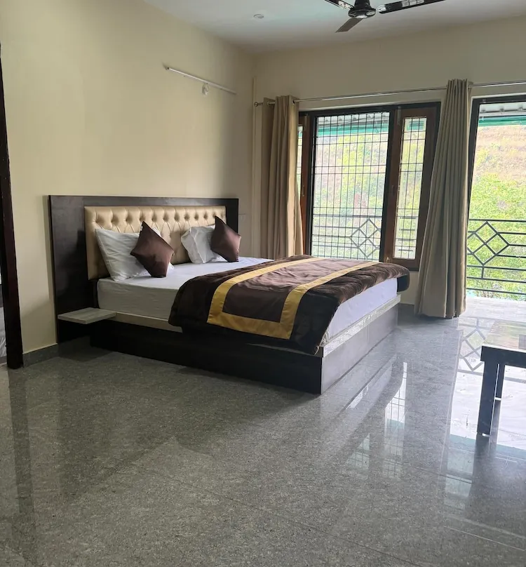 Hotel Moon Light Bhimtal - Bhimtal