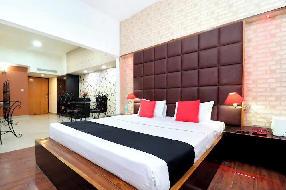 Hotel The Taksonz - Ludhiana