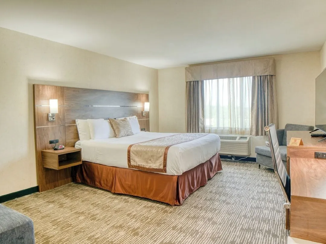 Evergreen Inn & Suites - Monroe