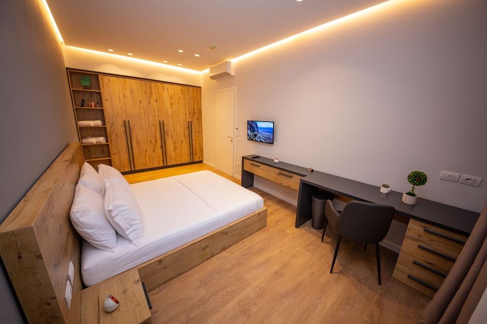 Central Chic Apartments - 地拉那