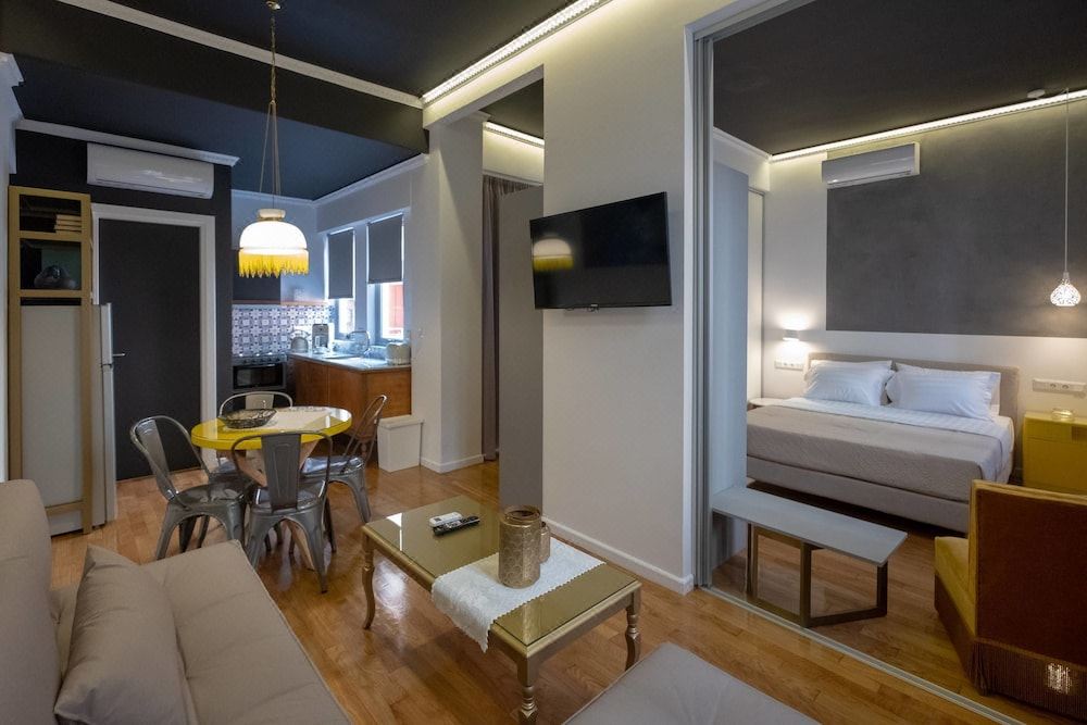 Athenian Yard Suites - Athens