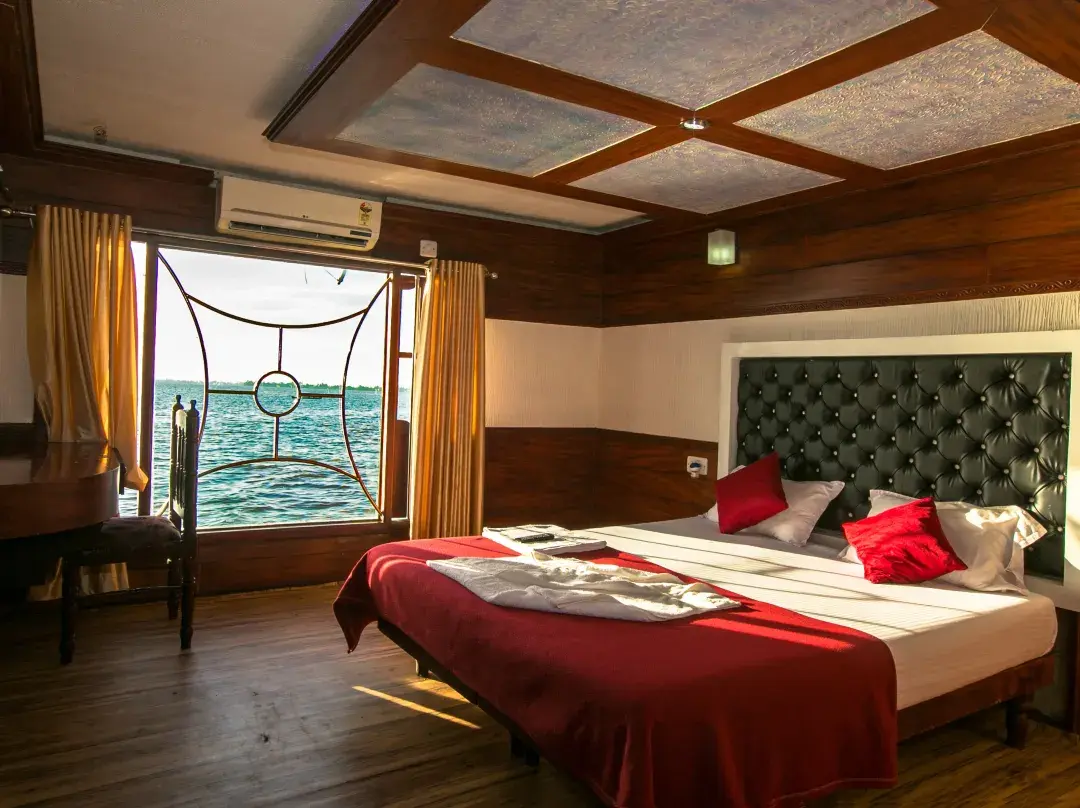 Tharangini Houseboats - Alappuzha