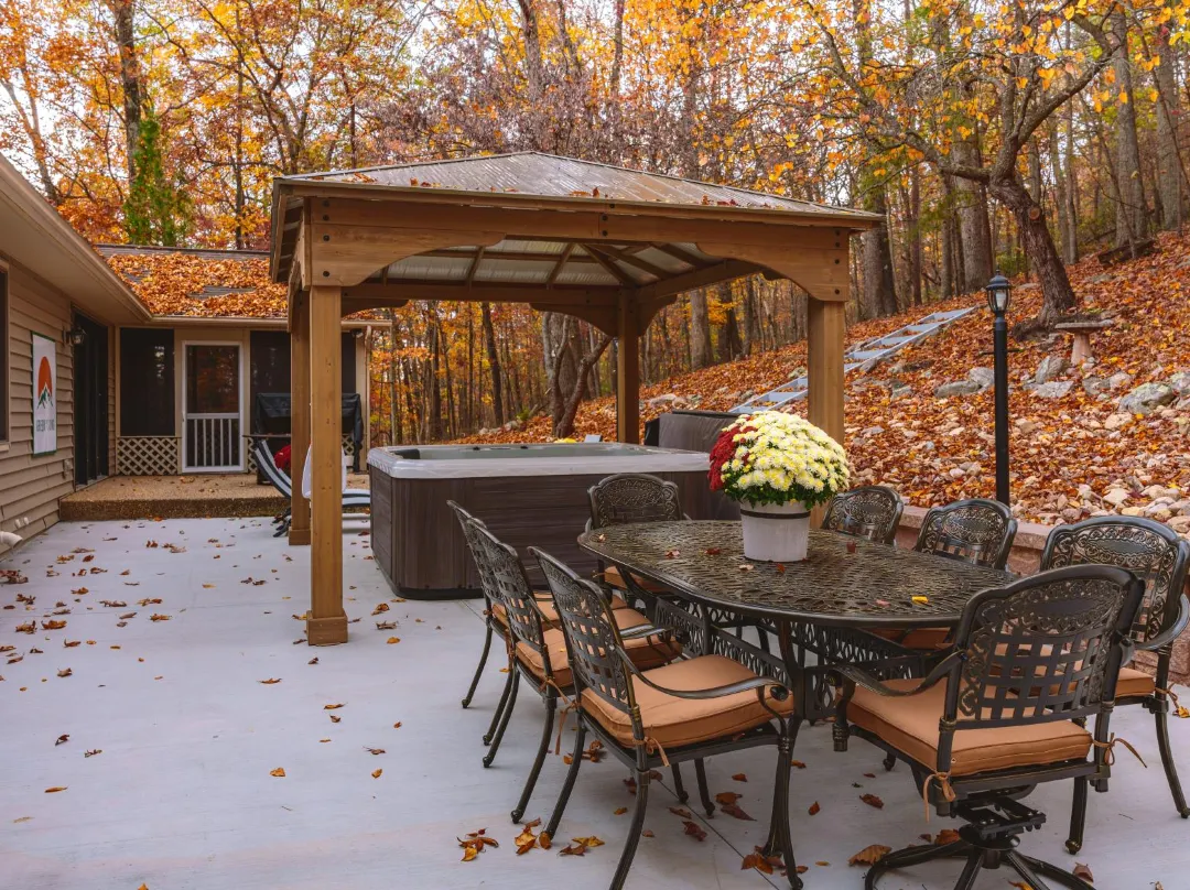 New Hot Tub And Yoga Deck Retreat - Stylish Tranquil Escape - Shenandoah, VA