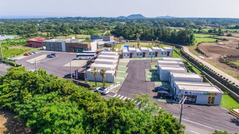 Seogwipo Blue Mountain 4255 Resort - Jeju
