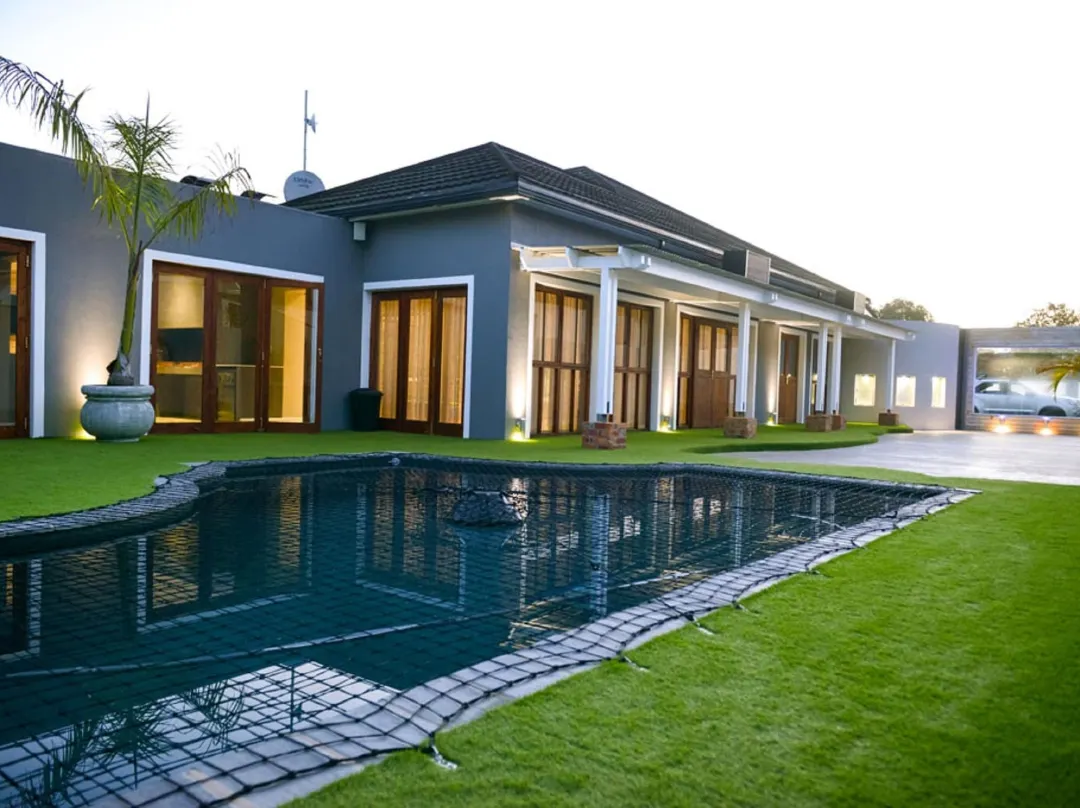 Two Fat Owls Guesthouse - Western Cape