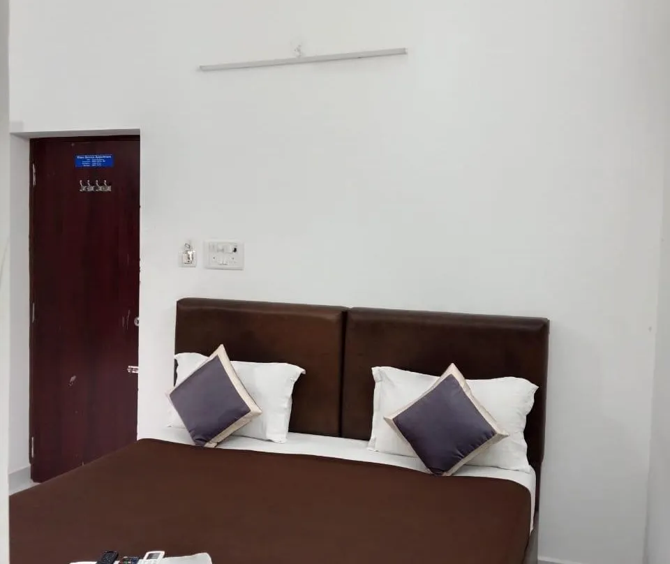 Eben Service Apartment - Perumbakkam - Chennai
