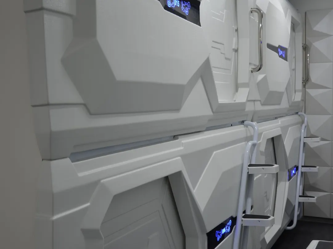 Zodiak Capsule Hotel - Владивосток