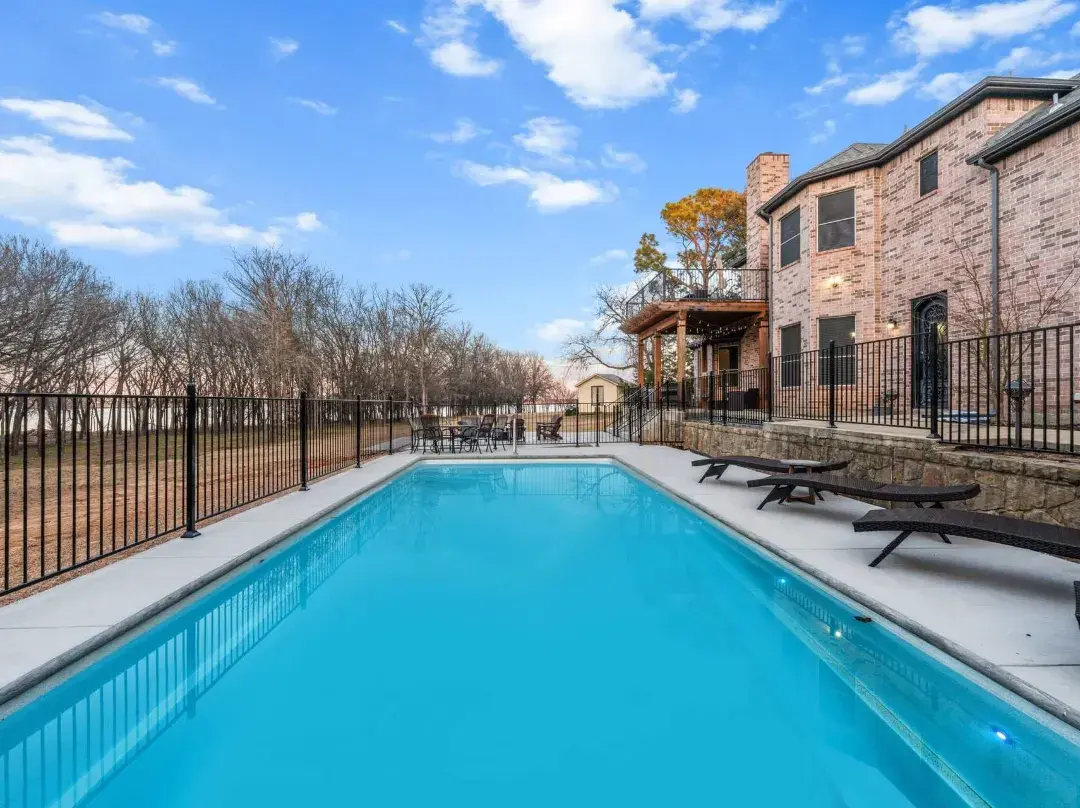 Luxurious Lake Escape With Hot Tub And Direct Access - Serene Haven - Corinth