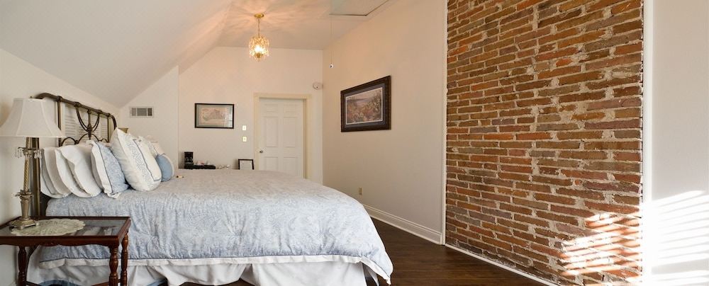 Sweet Cane Inn - Natchitoches, LA