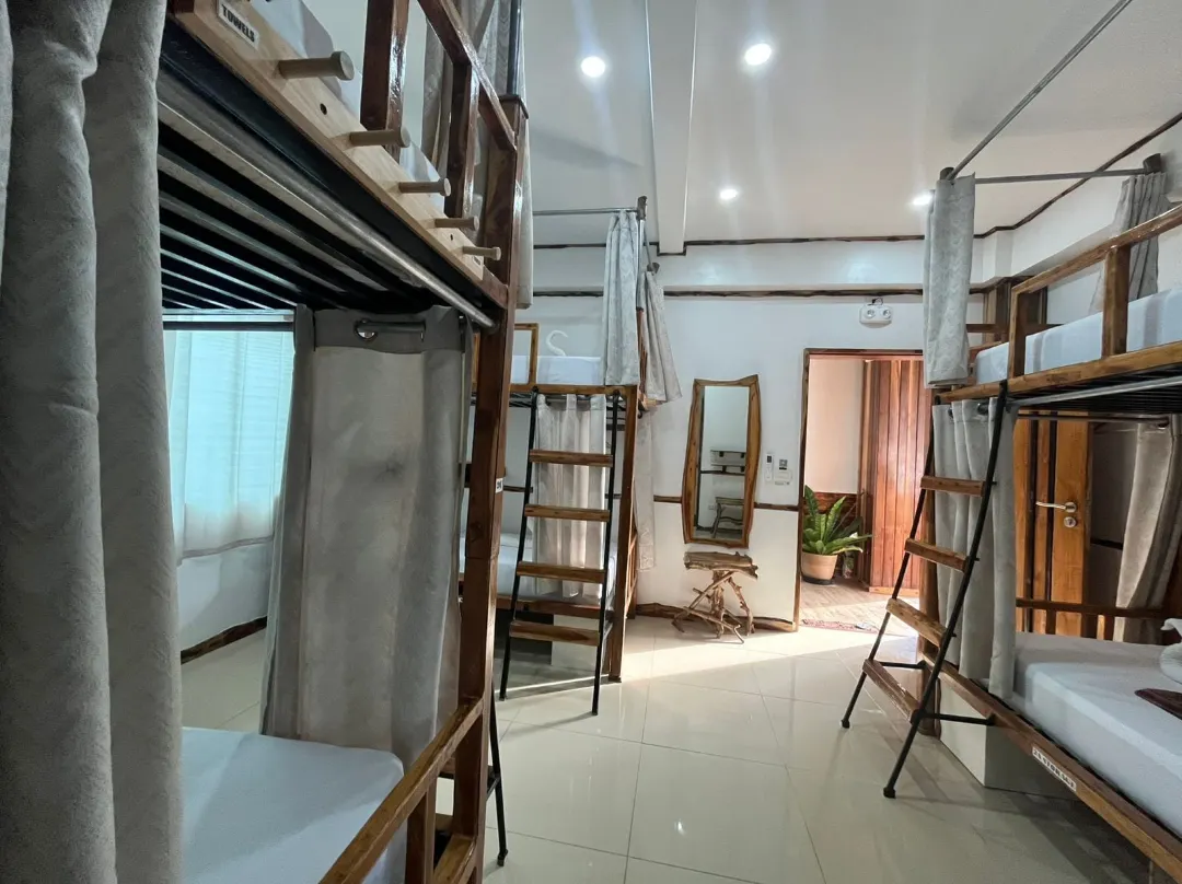 The Hat Trick Hostel - Moalboal
