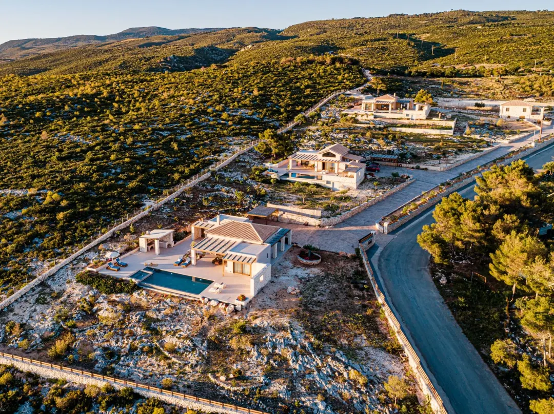 Terra Lucis Mountain Residences - Закинф