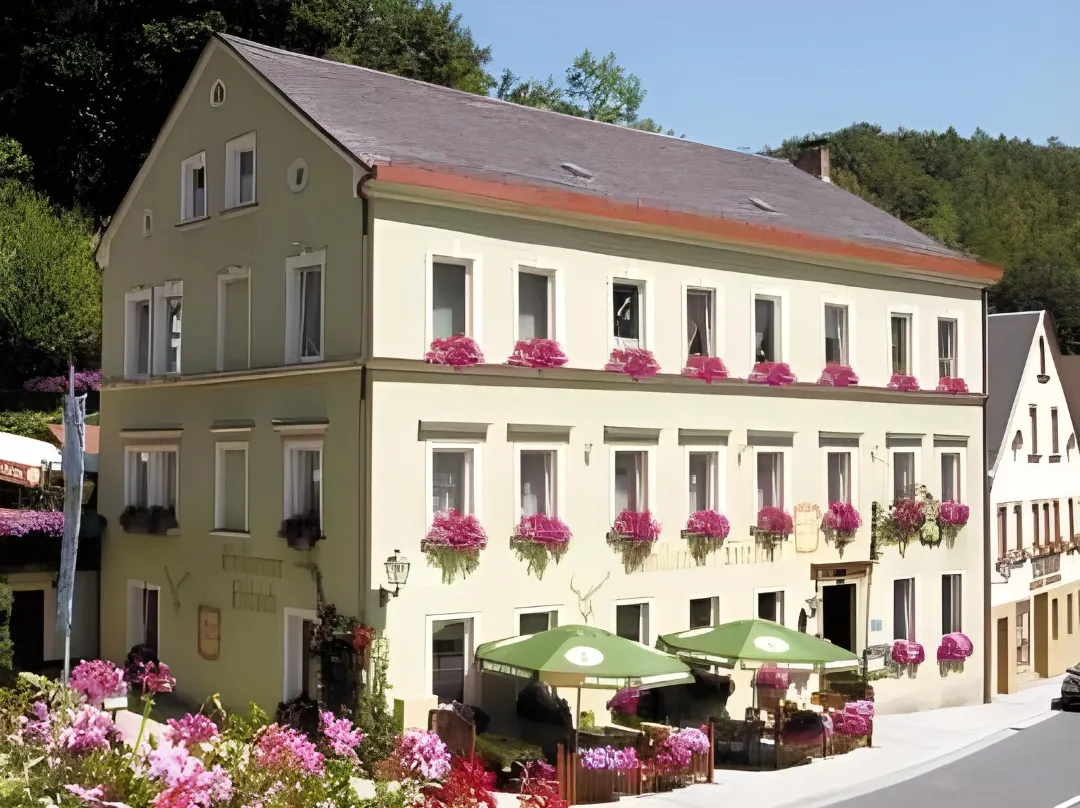 Gasthof & Hotel Goldener Hirsch - Bad Berneck