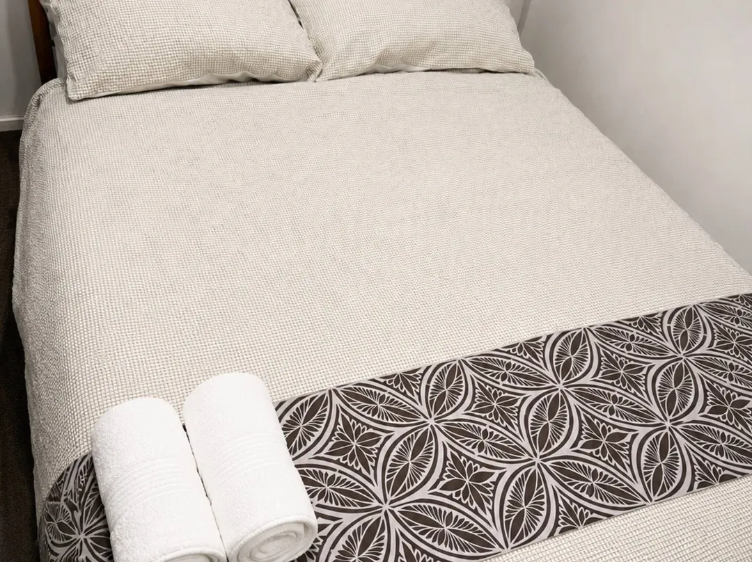 Queen Street 2br Apartment With Free Car Park - Auckland