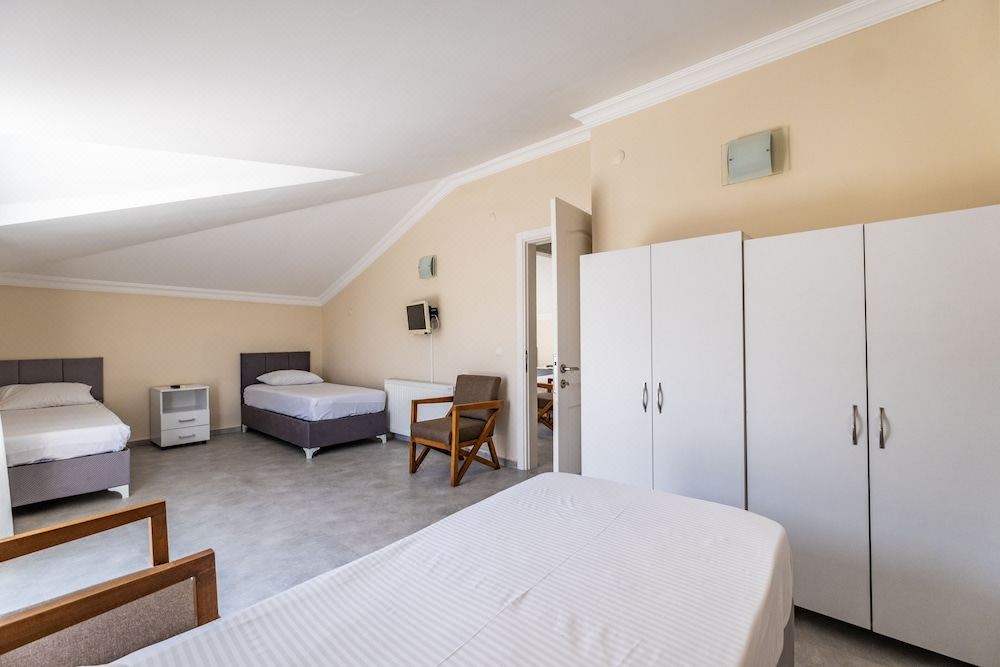 Jash Bedrooms - Milas