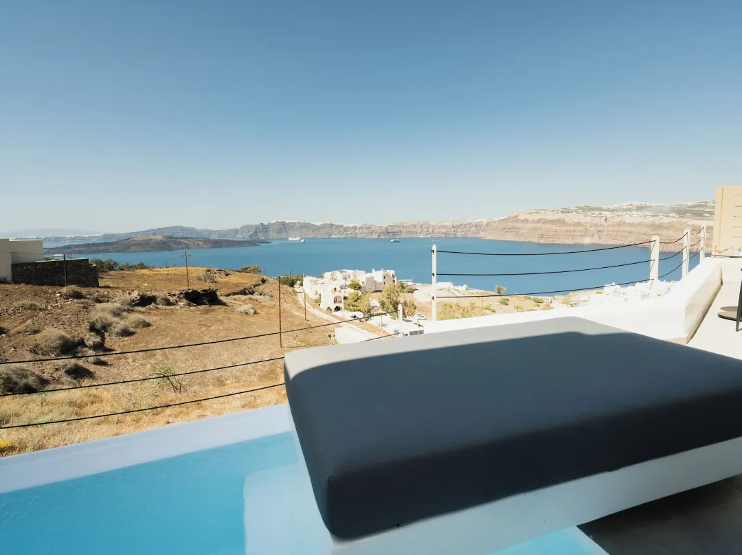 Black Diamond Suites - Santorini