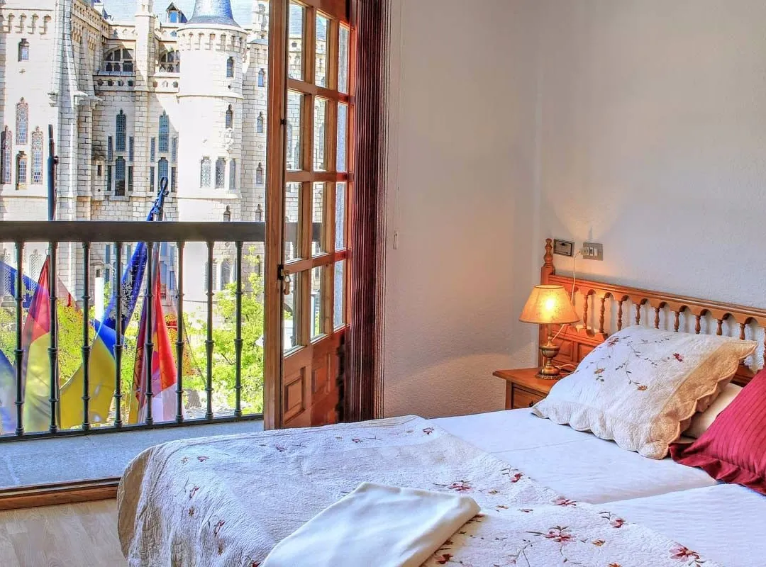 Hotel Gaudí Restaurante - Astorga